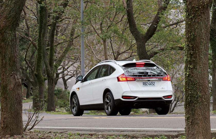 لوکسژن U6 | Z4Car