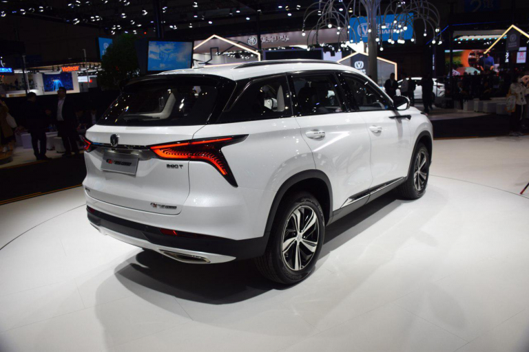 رونمایی چانگان CS75 پلاس در شانگهای + تصاویر | Z4Car