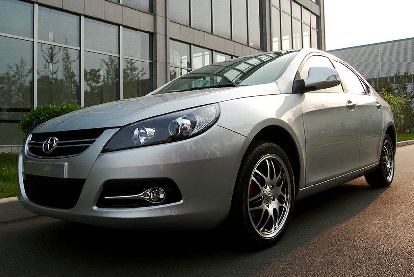 مزایای جک جی ۵ و چهار دلیل برای خرید جک J5 | Z4Car