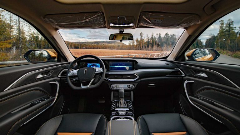 مدل فول آپشن فاو بستیون T77 در روسیه عرضه شد | Z4Car