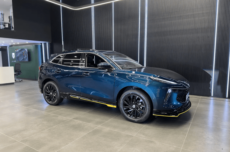 مشخصات لاماری ایکس : بررسی | قیمت | داخل Lamari X | Z4Car